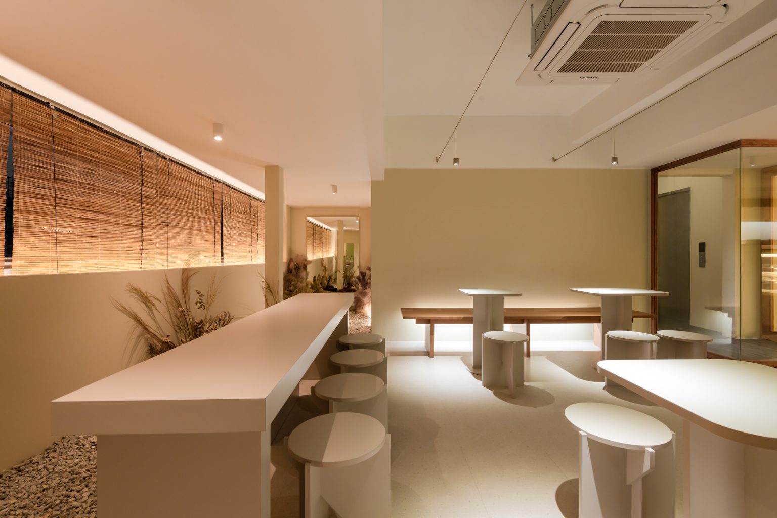 BuTian – Whitespade