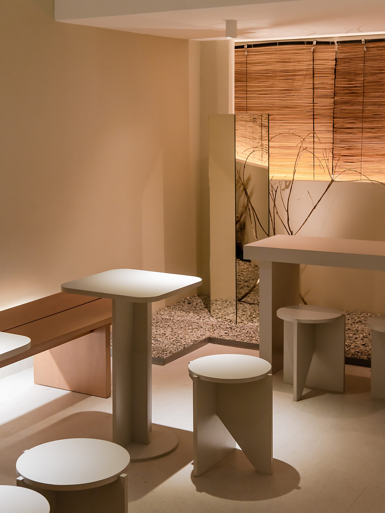 BuTian – Whitespade